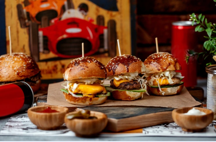 Burger Restaurant Statistics – Market Trends & Hamburger Restaurant Data
